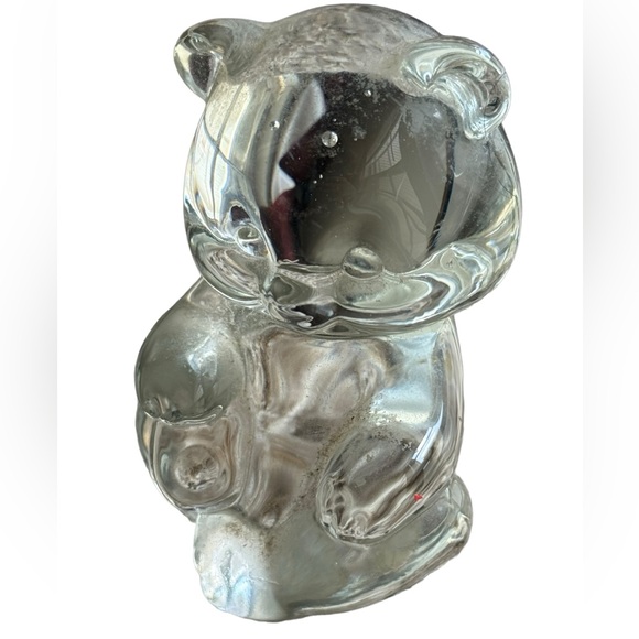 Fenton | Accents | Vintage Fenton Glass Bear Paperweight Home Decor ...
